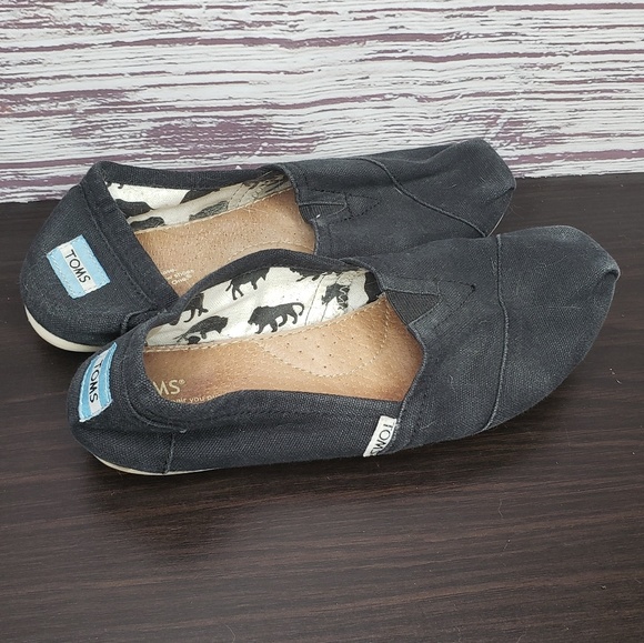 Toms | Shoes | Black Classic Toms Slip On Shoes | Poshmark